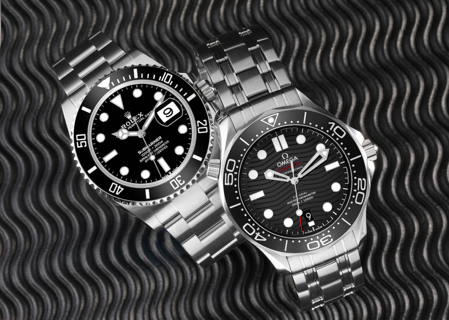 Rolex Submariner vs Omega Seamaster 300M | The Watch Club by SwissWatchExpo