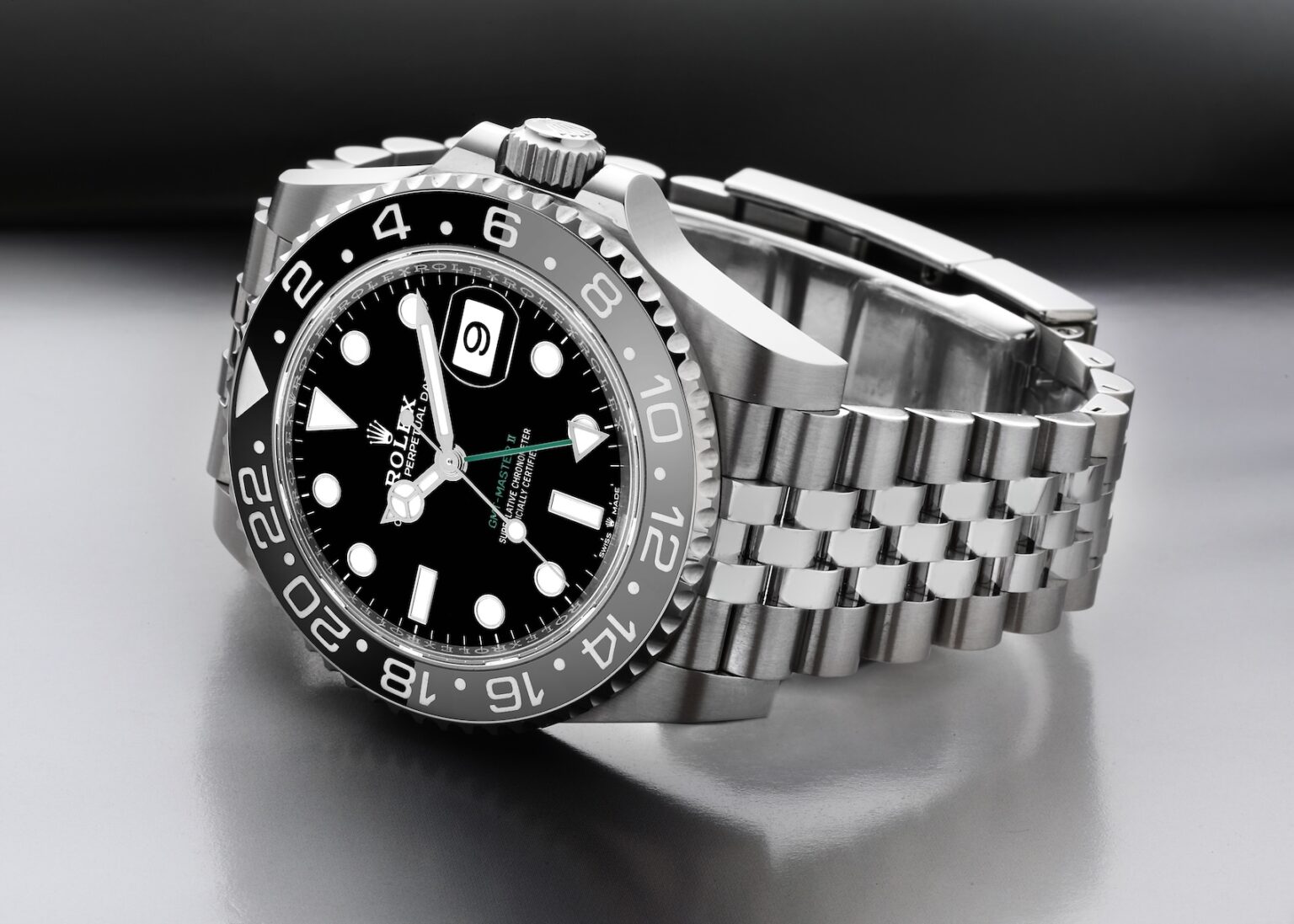 Decoding the GRNR: A Full Guide to Rolex's Black & Grey GMT-Master II ...